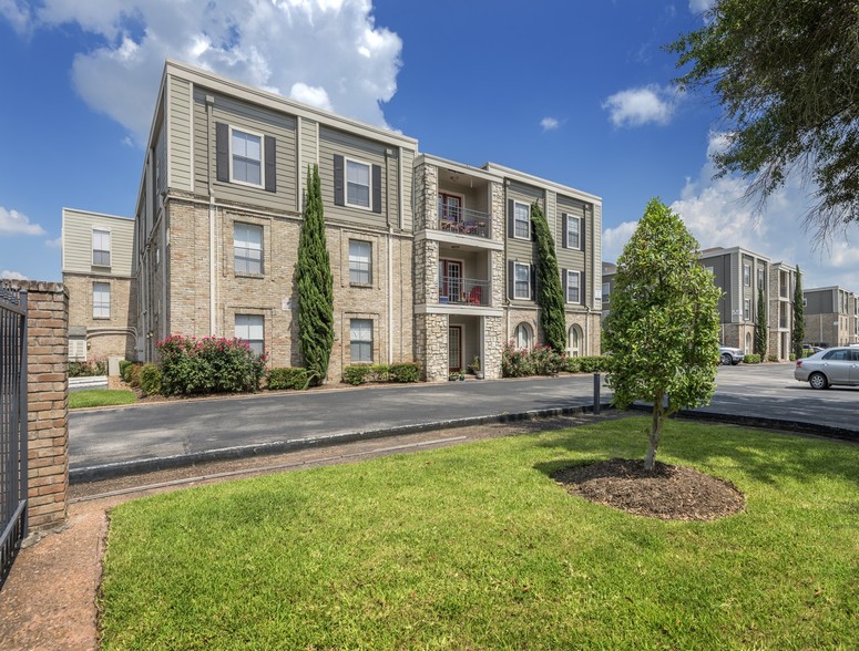 The Terraces on Brompton | 7315 Brompton St, Houston, TX 77025 | USDOH.org