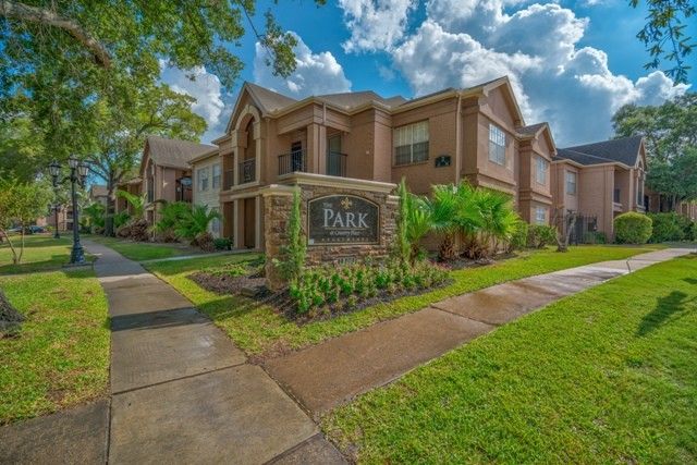 The Park at Country Place Apt. | 1000 Country Place Dr, Houston, TX ...