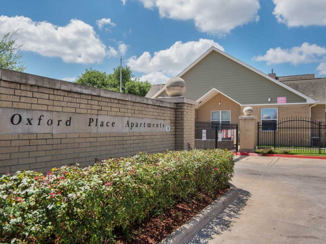 Oxford Place Apartments | 605 Berry Rd, Houston, TX 77022 | USDOH.org